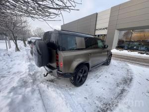 Brown Land Rover Defender 2025 in Riga, with an engine capacity of 3.00 L and mileage of 26 thousand km for 79500 €, photo 5 on AUTOMOTO.COM.LV