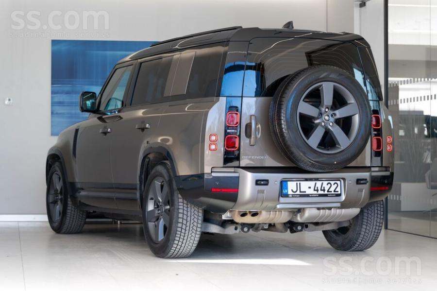Brown Land Rover Defender 2025 in Riga, with an engine capacity of 3.00 L and mileage of 15 thousand km for 69990 €, photo 6 on AUTOMOTO.COM.LV