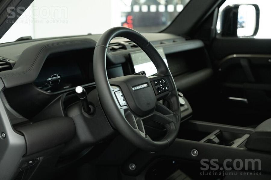 Brown Land Rover Defender 2025 in Riga, with an engine capacity of 3.00 L and mileage of 15 thousand km for 69990 €, photo 15 on AUTOMOTO.COM.LV