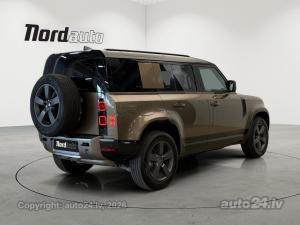 Brūns Land Rover Defender 2025 Tallina, ar dzinēja tilpumu 3.00 L un nobraukumu 19 tūkst. km par 71900 €, foto 3 vietnē AUTOMOTO.COM.LV