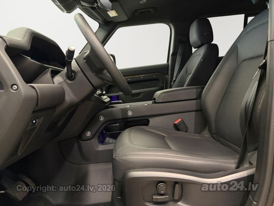Brūns Land Rover Defender 2025 Tallina, ar dzinēja tilpumu 3.00 L un nobraukumu 19 tūkst. km par 71900 €, foto 6 vietnē AUTOMOTO.COM.LV