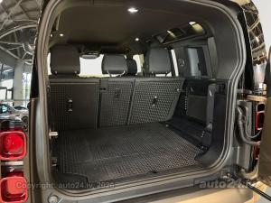 Brown Land Rover Defender 2025 in Tallinn, with an engine capacity of 3.00 L and mileage of 19 thousand km for 71900 €, photo 17 on AUTOMOTO.COM.LV
