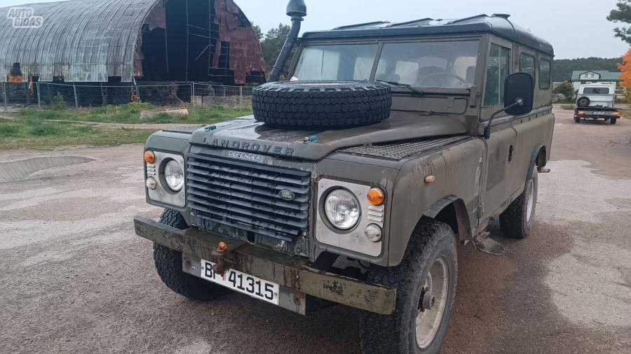 Land Rover Defender 1974 in Kaunas, with an engine capacity of 2.40 L and mileage of 90 thousand km for 4500 €, photo 4 on AUTOMOTO.COM.LV