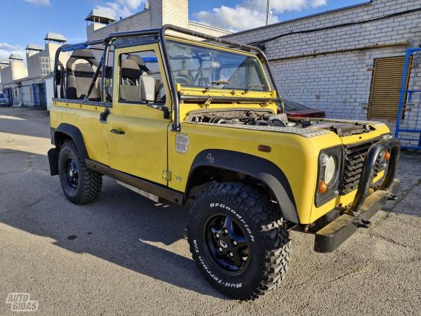 Land Rover Defender 1994 Šauļi, ar dzinēja tilpumu 4.00 L un nobraukumu 123 tūkst. km par 8000 €, foto 1 vietnē AUTOMOTO.COM.LV