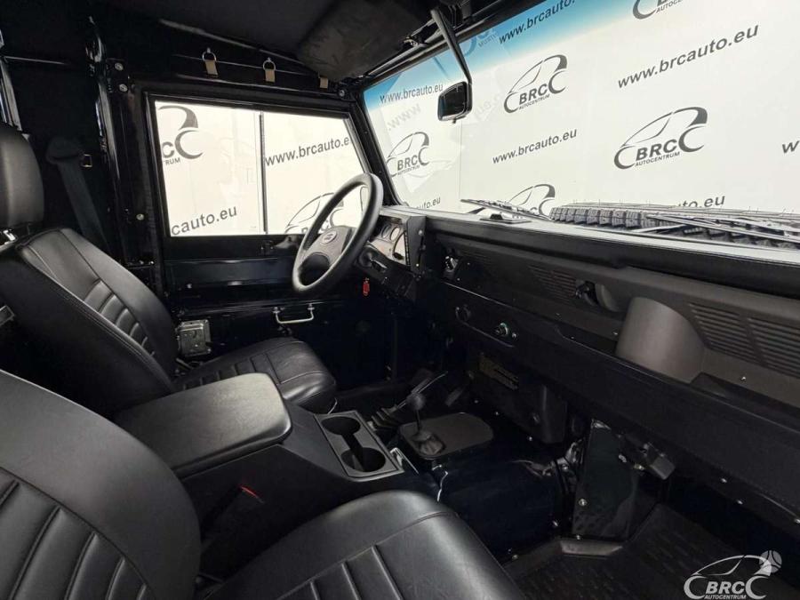 Land Rover Defender 1996 Viļņa, ar dzinēja tilpumu 0.00 L un nobraukumu 0 tūkst. km par 39900 €, foto 11 vietnē AUTOMOTO.COM.LV