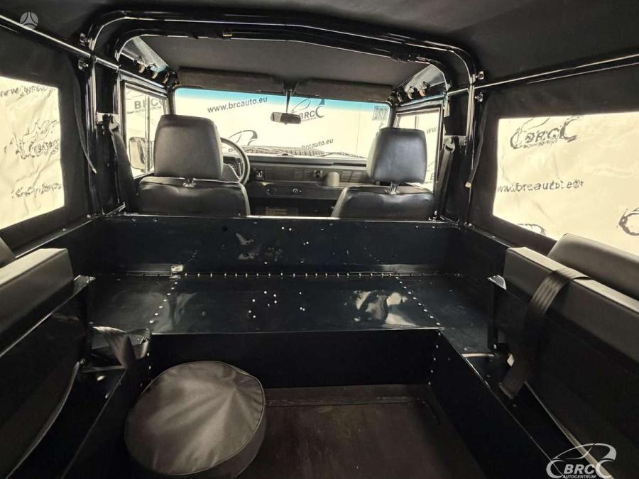 Land Rover Defender 1996 Viļņa, ar dzinēja tilpumu 0.00 L un nobraukumu 0 tūkst. km par 39900 €, foto 16 vietnē AUTOMOTO.COM.LV