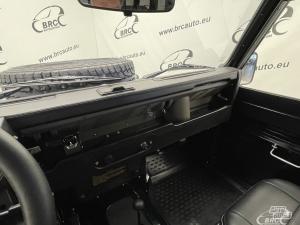 Land Rover Defender 1997 Avižieniai, ar dzinēja tilpumu 0.00 L un nobraukumu 70 tūkst. km par 49900 €, foto 32 vietnē AUTOMOTO.COM.LV