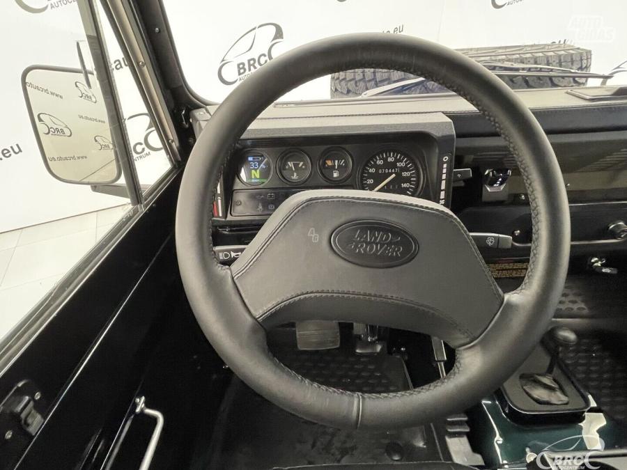 Land Rover Defender 1997 Avižieniai, ar dzinēja tilpumu 0.00 L un nobraukumu 70 tūkst. km par 49900 €, foto 35 vietnē AUTOMOTO.COM.LV