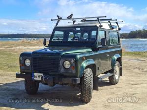 Land Rover Defender 1997 Tallina, ar dzinēja tilpumu 2.50 L un nobraukumu 240 tūkst. km par 15000 €, foto 3 vietnē AUTOMOTO.COM.LV