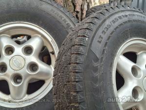 Land Rover Defender 1997 Tallina, ar dzinēja tilpumu 2.50 L un nobraukumu 240 tūkst. km par 15000 €, foto 11 vietnē AUTOMOTO.COM.LV