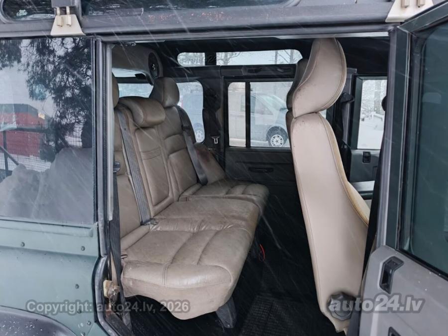 Land Rover Defender 1998 Tallina, ar dzinēja tilpumu 2.50 L un nobraukumu 606 tūkst. km par 14500 €, foto 12 vietnē AUTOMOTO.COM.LV