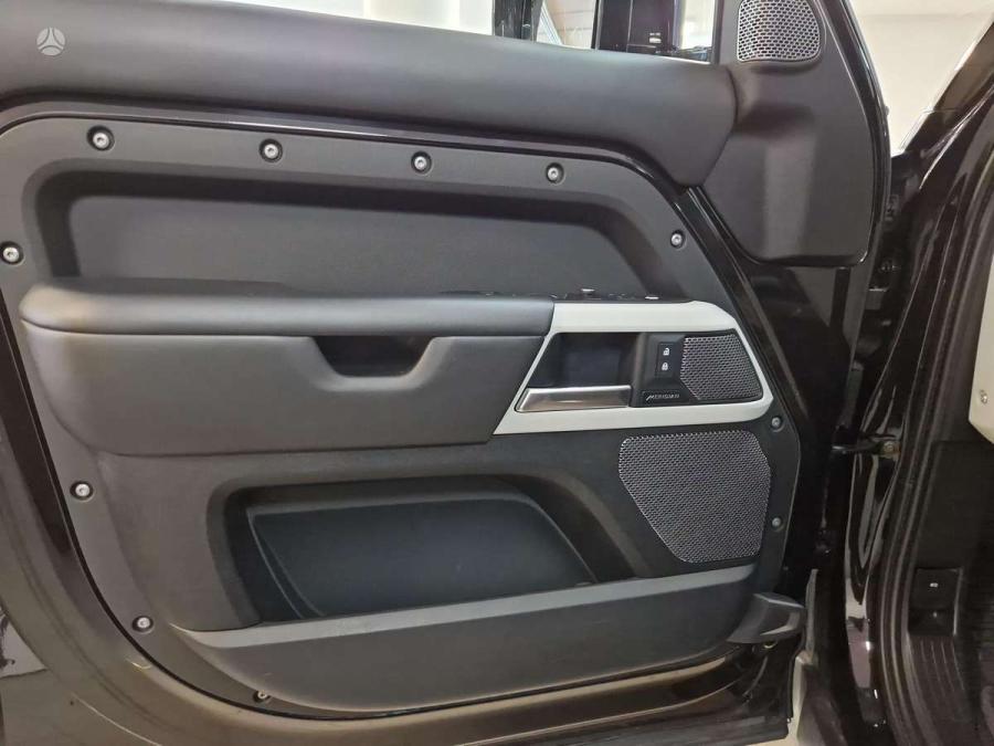 Land Rover Defender 2021 Viļņa, ar dzinēja tilpumu 3.00 L un nobraukumu 158 tūkst. km par 40000 €, foto 12 vietnē AUTOMOTO.COM.LV