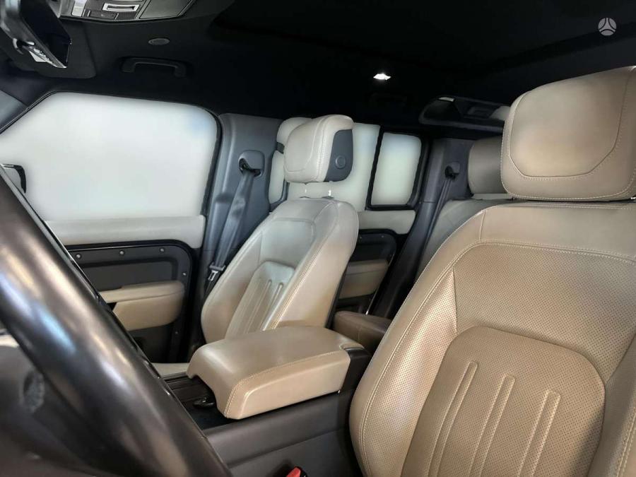 Land Rover Defender 2021 in Vilnius, with an engine capacity of 3.00 L and mileage of 167 thousand km for 40000 €, photo 16 on AUTOMOTO.COM.LV