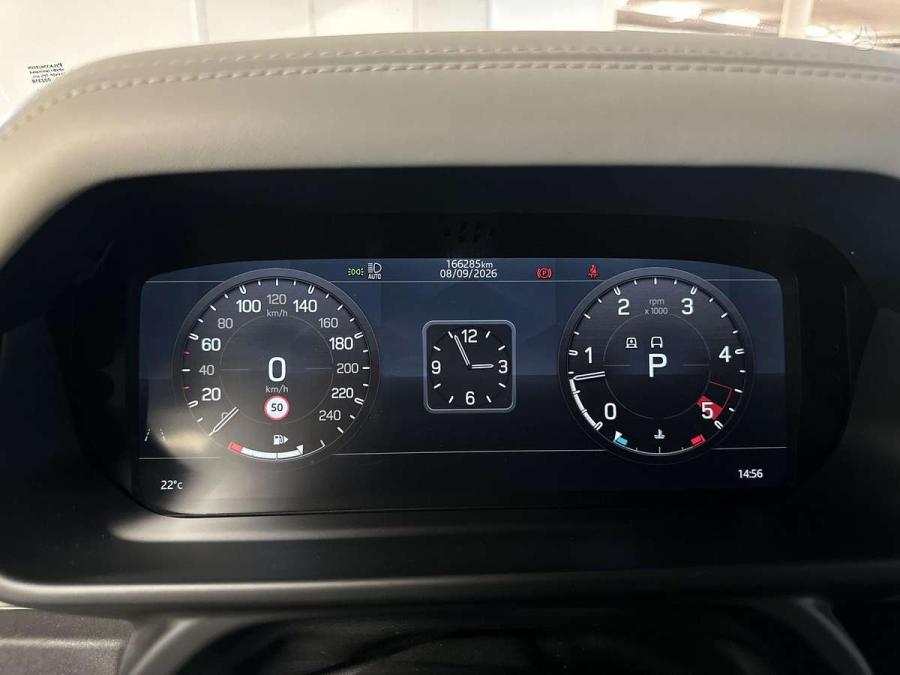 Land Rover Defender 2021 in Vilnius, with an engine capacity of 3.00 L and mileage of 167 thousand km for 40000 €, photo 19 on AUTOMOTO.COM.LV