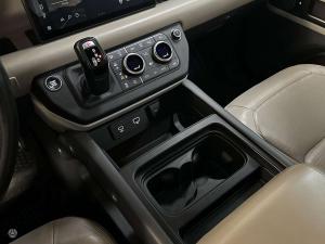 Land Rover Defender 2021 in Vilnius, with an engine capacity of 3.00 L and mileage of 167 thousand km for 40000 €, photo 20 on AUTOMOTO.COM.LV