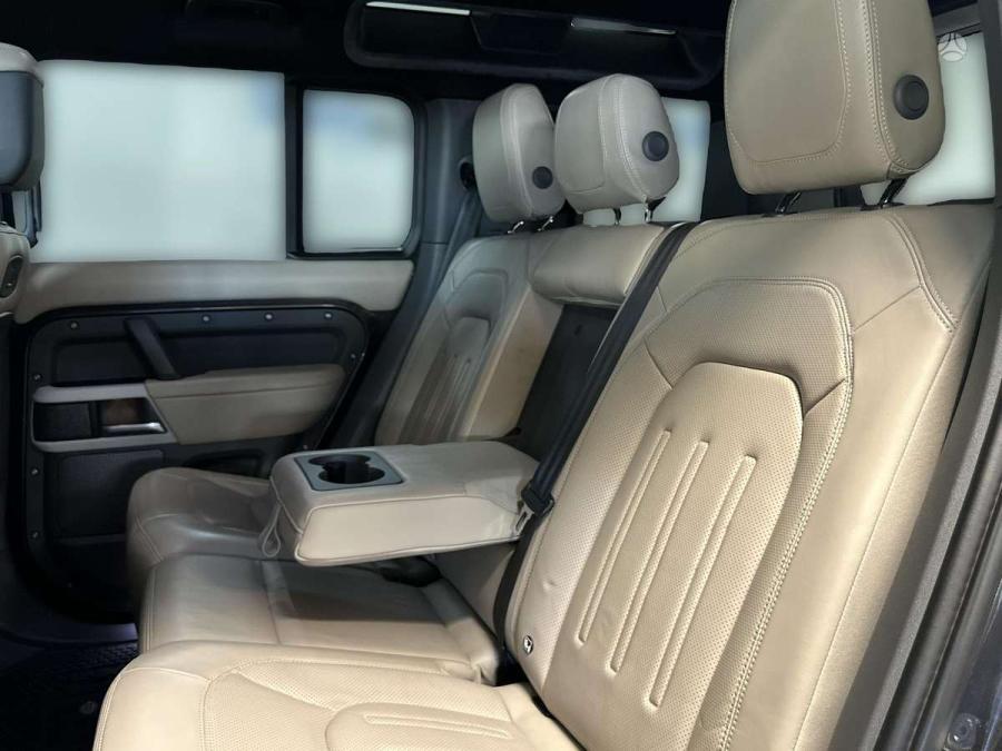Land Rover Defender 2021 in Vilnius, with an engine capacity of 3.00 L and mileage of 167 thousand km for 40000 €, photo 21 on AUTOMOTO.COM.LV