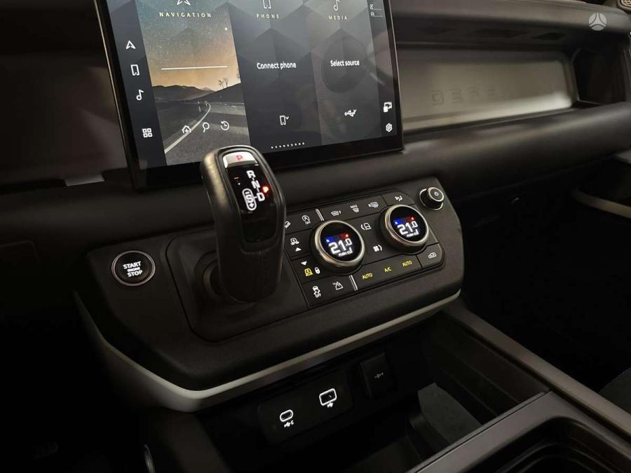 Land Rover Defender 2022 Viļņa, ar dzinēja tilpumu 3.00 L un nobraukumu 103 tūkst. km par 57000 €, foto 15 vietnē AUTOMOTO.COM.LV