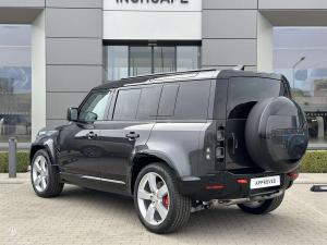 Land Rover Defender 2025 Viļņa, ar dzinēja tilpumu 3.00 L un nobraukumu 20 tūkst. km par 90500 €, foto 6 vietnē AUTOMOTO.COM.LV
