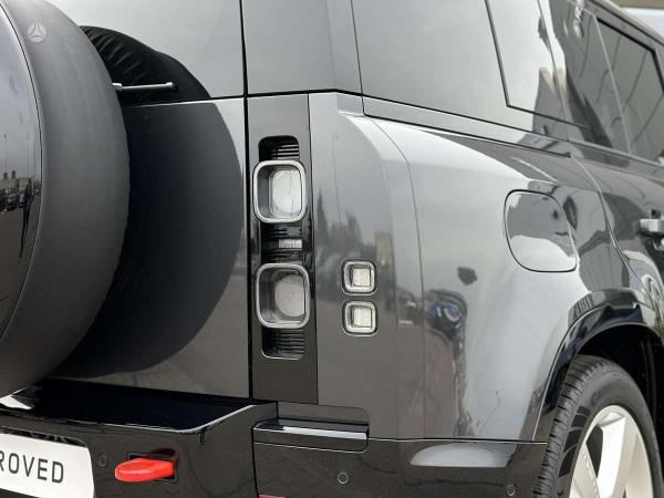 Land Rover Defender 2025 in Vilnius, with an engine capacity of 3.00 L and mileage of 20 thousand km for 90500 €, photo 8 on AUTOMOTO.COM.LV
