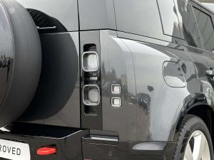 Land Rover Defender 2025 Viļņa, ar dzinēja tilpumu 3.00 L un nobraukumu 20 tūkst. km par 90500 €, foto 9 vietnē AUTOMOTO.COM.LV