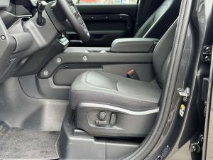 Land Rover Defender 2025 Viļņa, ar dzinēja tilpumu 3.00 L un nobraukumu 20 tūkst. km par 90500 €, foto 11 vietnē AUTOMOTO.COM.LV