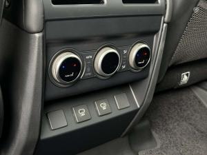 Land Rover Defender 2025 Viļņa, ar dzinēja tilpumu 3.00 L un nobraukumu 20 tūkst. km par 90500 €, foto 14 vietnē AUTOMOTO.COM.LV