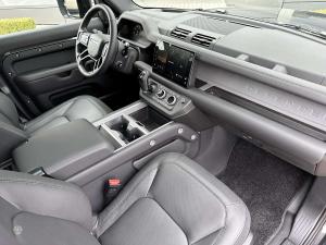 Land Rover Defender 2025 Viļņa, ar dzinēja tilpumu 3.00 L un nobraukumu 20 tūkst. km par 90500 €, foto 17 vietnē AUTOMOTO.COM.LV