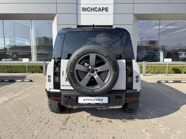 Land Rover Defender 2026 in Vilnius on AUTOMOTO.COM.LV Land Rover Defender 2026 in Vilnius, with an engine capacity of 3.00 L and mileage of 14 thousand km for 81600 €, photo 6 on AUTOMOTO.COM.LV