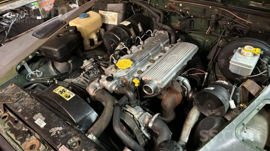 Zaļš Land Rover Defender 1996 Rīga, ar dzinēja tilpumu 2.50 L un nobraukumu 250 tūkst. km par 4000 €, foto 3 vietnē AUTOMOTO.COM.LV