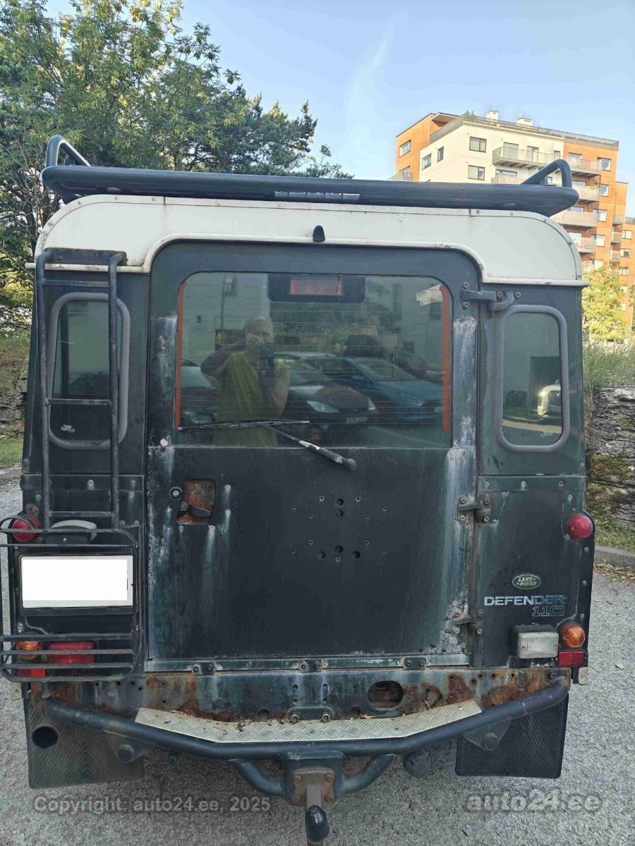 Zaļš Land Rover Defender 2002 Tallina, ar dzinēja tilpumu 2.50 L un nobraukumu 142 tūkst. km par 14999 €, foto 1 vietnē AUTOMOTO.COM.LV