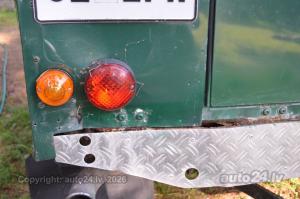 Green Land Rover Defender 2003 in Kuressaare, with an engine capacity of 2.50 L and mileage of 256 thousand km for 9000 €, photo 9 on AUTOMOTO.COM.LV