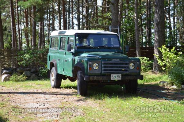 Zaļš Land Rover Defender 2003 Kuresāre, ar dzinēja tilpumu 2.50 L un nobraukumu 256 tūkst. km par 9000 €, foto 1 vietnē AUTOMOTO.COM.LV