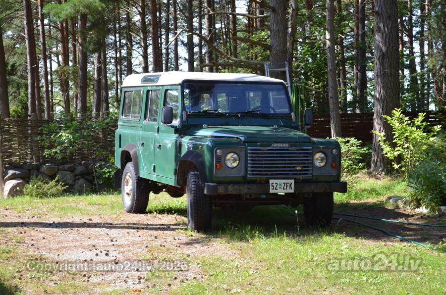 Zaļš Land Rover Defender 2003 Kuresāre, ar dzinēja tilpumu 2.50 L un nobraukumu 256 tūkst. km par 9000 €, foto 1 vietnē AUTOMOTO.COM.LV