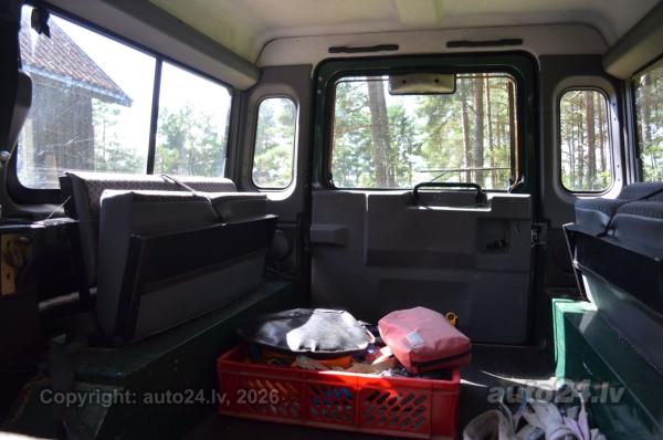 Zaļš Land Rover Defender 2003 Kuresāre, ar dzinēja tilpumu 2.50 L un nobraukumu 256 tūkst. km par 9000 €, foto 5 vietnē AUTOMOTO.COM.LV