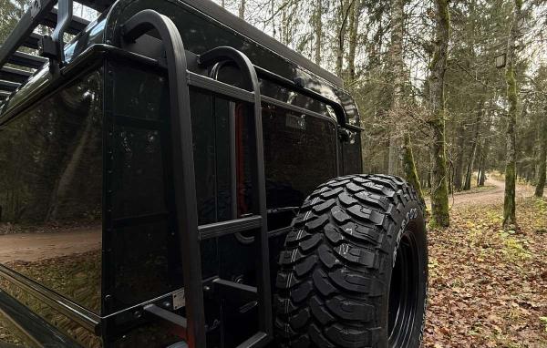 Zaļš Land Rover Defender 2011 Telšiai, ar dzinēja tilpumu 2.40 L un nobraukumu 73 tūkst. km par 51000 €, foto 11 vietnē AUTOMOTO.COM.LV