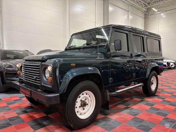 Green Land Rover Defender 2013 in Vilnius, with an engine capacity of 2.20 L and mileage of 148 thousand km for 37499 €, photo 1 on AUTOMOTO.COM.LV