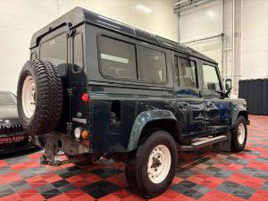 Zaļš Land Rover Defender 2013 Viļņa, ar dzinēja tilpumu 2.20 L un nobraukumu 148 tūkst. km par 37499 €, foto 5 vietnē AUTOMOTO.COM.LV