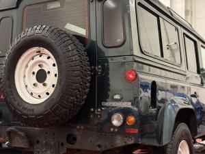 Zaļš Land Rover Defender 2013 Viļņa, ar dzinēja tilpumu 2.20 L un nobraukumu 148 tūkst. km par 37499 €, foto 9 vietnē AUTOMOTO.COM.LV