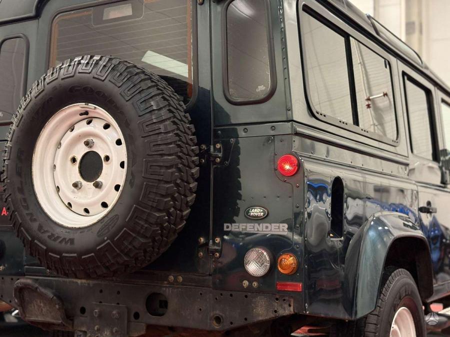 Zaļš Land Rover Defender 2013 Viļņa, ar dzinēja tilpumu 2.20 L un nobraukumu 148 tūkst. km par 37499 €, foto 9 vietnē AUTOMOTO.COM.LV