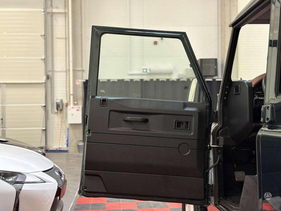 Zaļš Land Rover Defender 2013 Viļņa, ar dzinēja tilpumu 2.20 L un nobraukumu 148 tūkst. km par 37499 €, foto 12 vietnē AUTOMOTO.COM.LV
