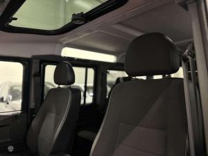 Zaļš Land Rover Defender 2013 Viļņa, ar dzinēja tilpumu 2.20 L un nobraukumu 148 tūkst. km par 37499 €, foto 14 vietnē AUTOMOTO.COM.LV