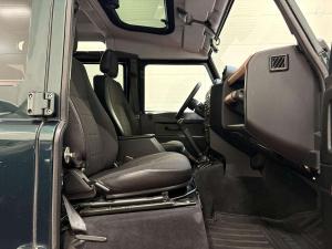 Zaļš Land Rover Defender 2013 Viļņa, ar dzinēja tilpumu 2.20 L un nobraukumu 148 tūkst. km par 37499 €, foto 16 vietnē AUTOMOTO.COM.LV