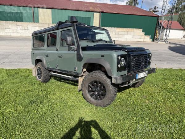 Land Rover Defender 2013 Liepāja vietnē Zaļš Land Rover Defender 2013 Liepāja, ar dzinēja tilpumu 2.20 L un nobraukumu 213 tūkst. km par 31000 €, foto 4 vietnē AUTOMOTO.COM.LV