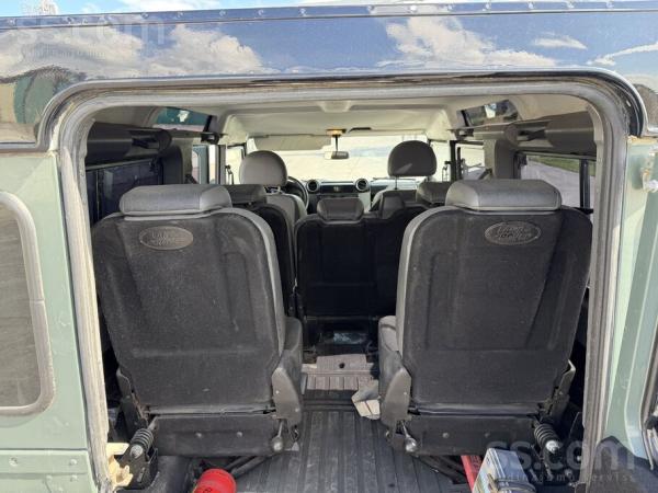 Land Rover Defender 2013 Liepāja vietnē Zaļš Land Rover Defender 2013 Liepāja, ar dzinēja tilpumu 2.20 L un nobraukumu 213 tūkst. km par 31000 €, foto 10 vietnē AUTOMOTO.COM.LV