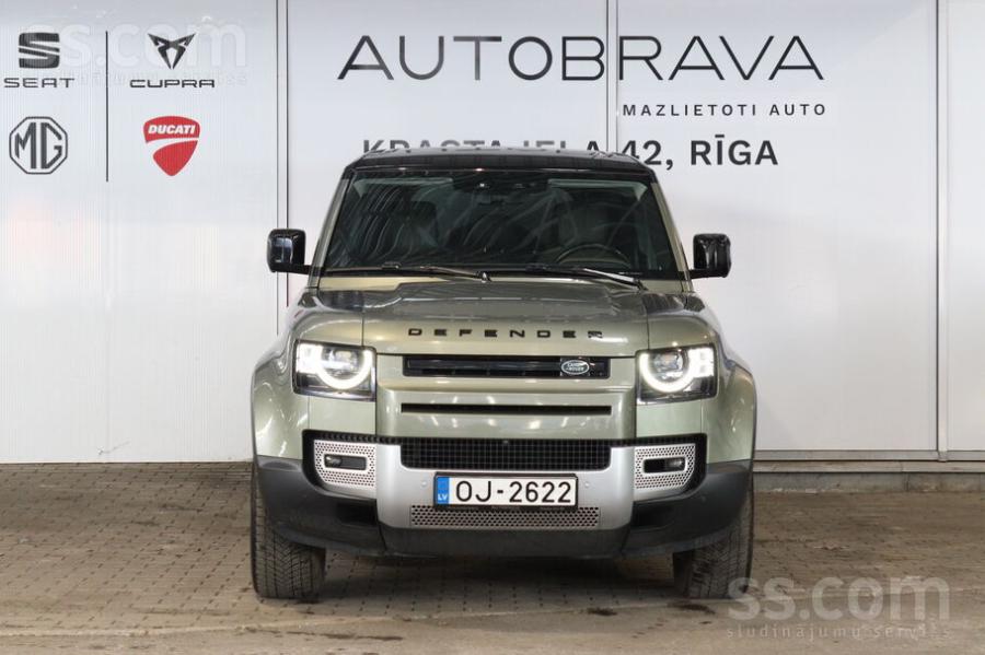 Green Land Rover Defender 2020 in Riga, with an engine capacity of 3.00 L and mileage of 192 thousand km for 39900 €, photo 2 on AUTOMOTO.COM.LV