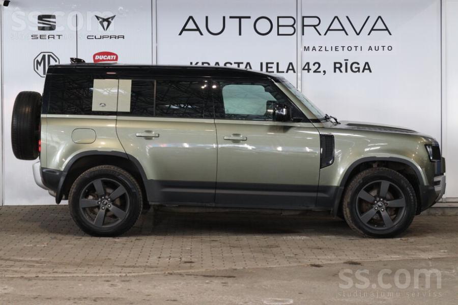 Green Land Rover Defender 2020 in Riga, with an engine capacity of 3.00 L and mileage of 192 thousand km for 39900 €, photo 5 on AUTOMOTO.COM.LV