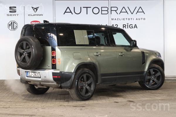 Green Land Rover Defender 2020 in Riga, with an engine capacity of 3.00 L and mileage of 192 thousand km for 39900 €, photo 6 on AUTOMOTO.COM.LV
