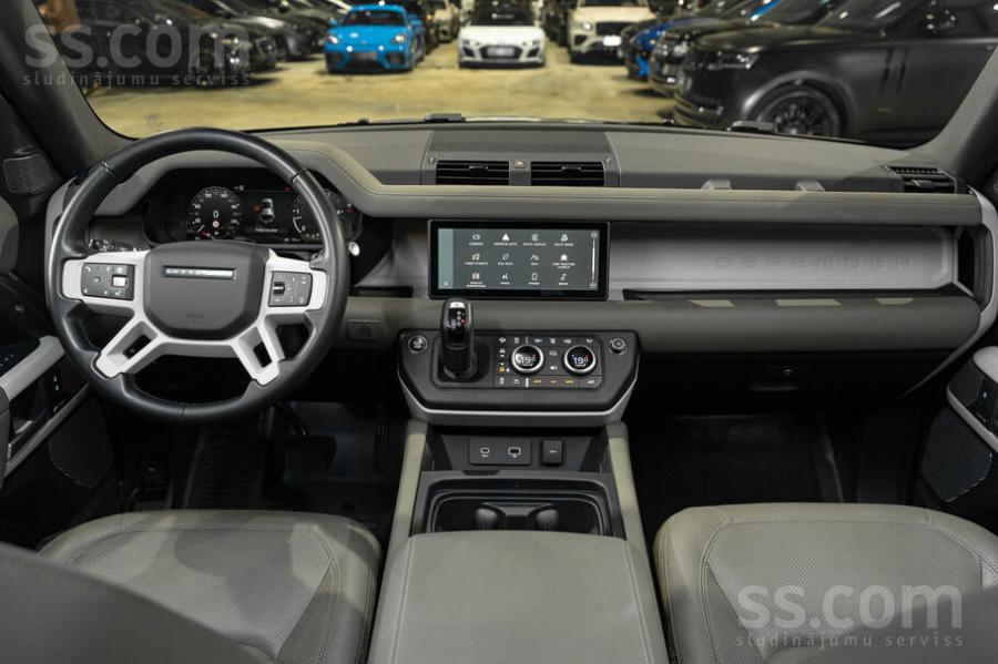 Zaļš Land Rover Defender 2024 Rīga, ar dzinēja tilpumu 3.00 L un nobraukumu 42 tūkst. km par 65000 €, foto 12 vietnē AUTOMOTO.COM.LV
