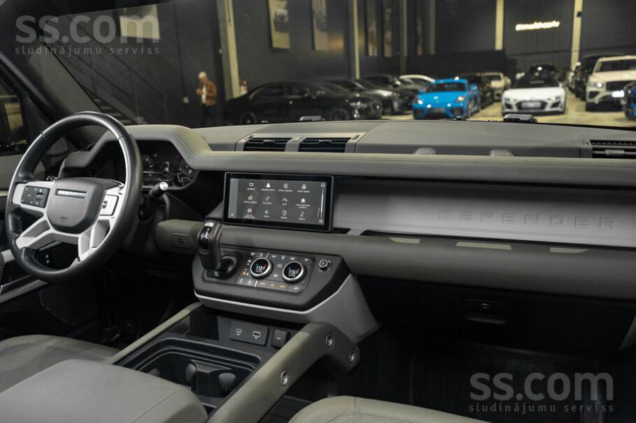 Zaļš Land Rover Defender 2024 Rīga, ar dzinēja tilpumu 3.00 L un nobraukumu 42 tūkst. km par 65000 €, foto 13 vietnē AUTOMOTO.COM.LV