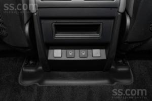 Zaļš Land Rover Defender 2024 Rīga, ar dzinēja tilpumu 3.00 L un nobraukumu 42 tūkst. km par 65000 €, foto 15 vietnē AUTOMOTO.COM.LV